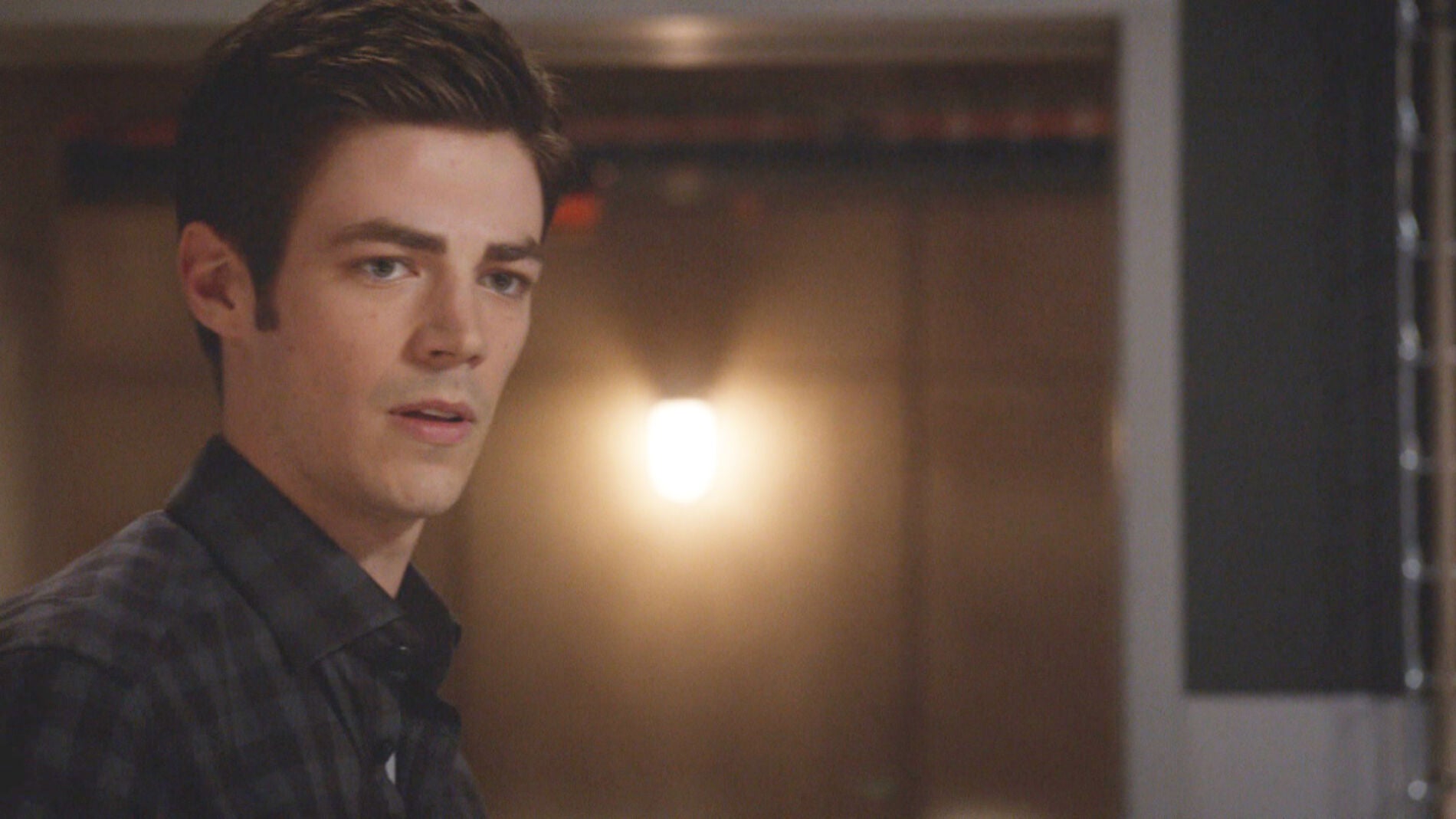 Barry comienza a sospechar del Dr. Wells