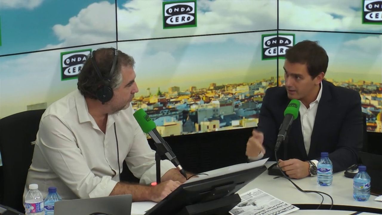Albert Rivera: "El Gobierno se ha reunido en un cuarto oscuro para ...