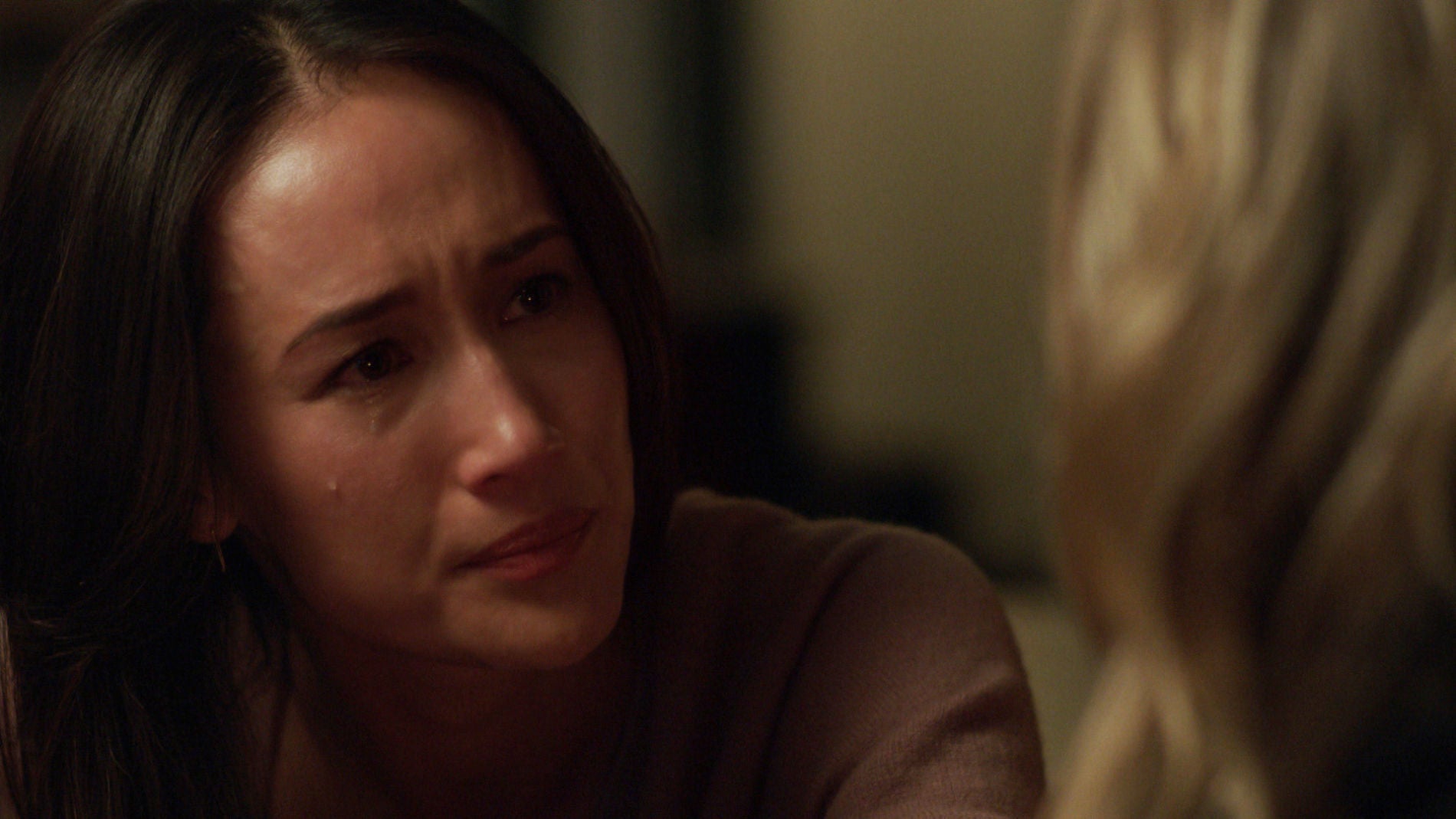 STALKER - La agente Beth Davis se angustia por su pasado: "¿Y si ...