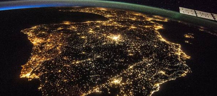 ANTENA 3 TV | China lanzará una luna artificial en 2020