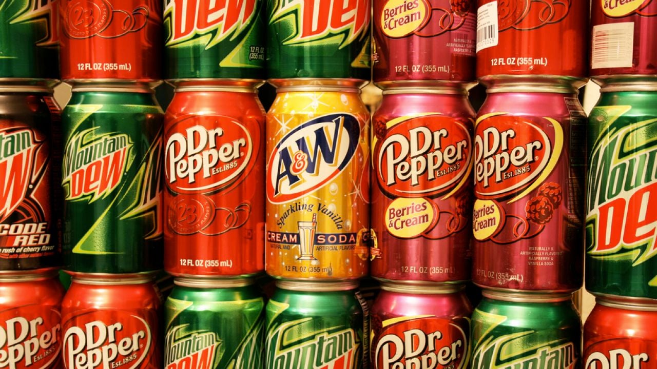 Los refrescos azucarados, ordenados de más a menos calorías