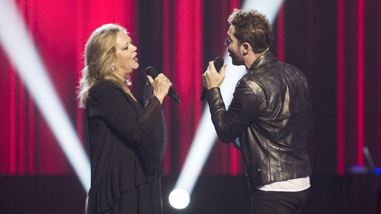 LA VOZ SENIOR: David Bisbal y Blanca Villa cantan ‘Vibro’ de Rocío ...