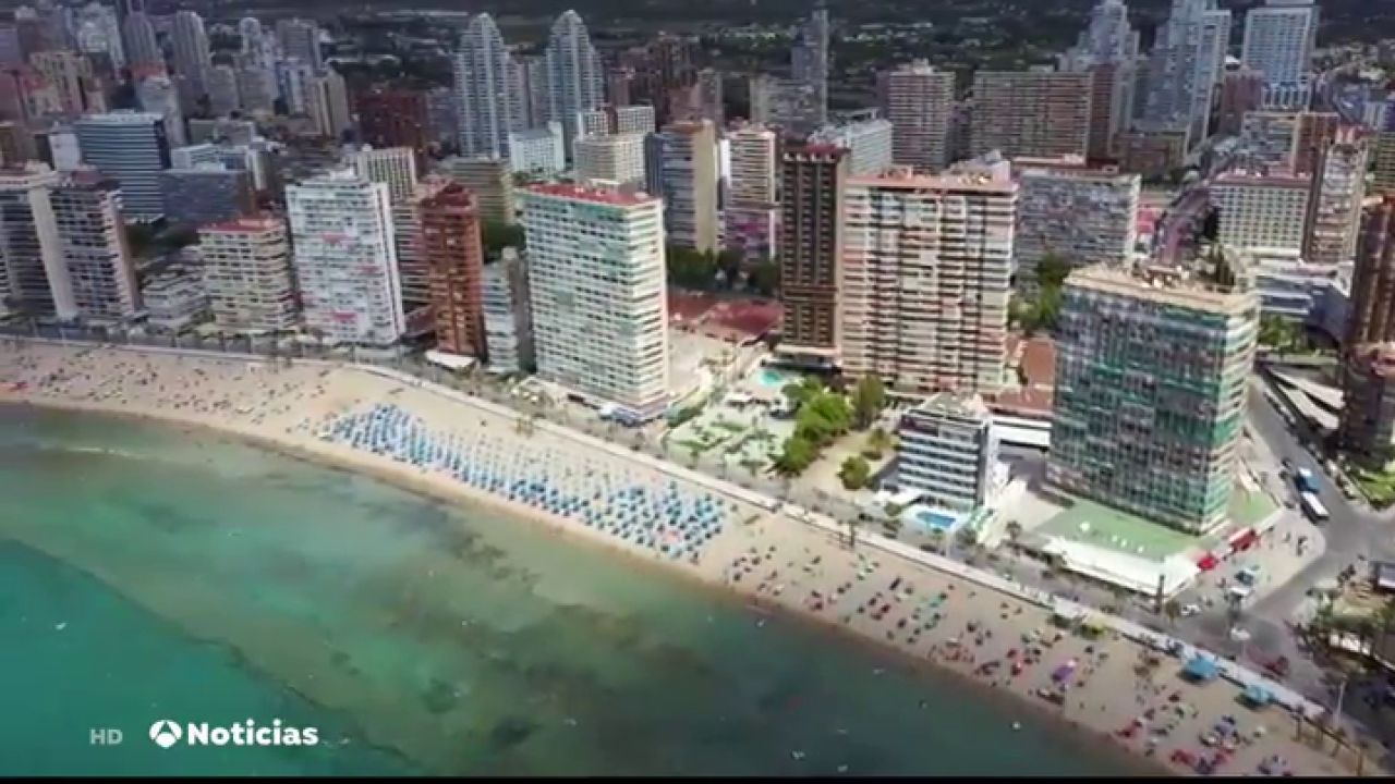 Benidorm lanza un spot publicitario para animar a todos a viajar a la ...