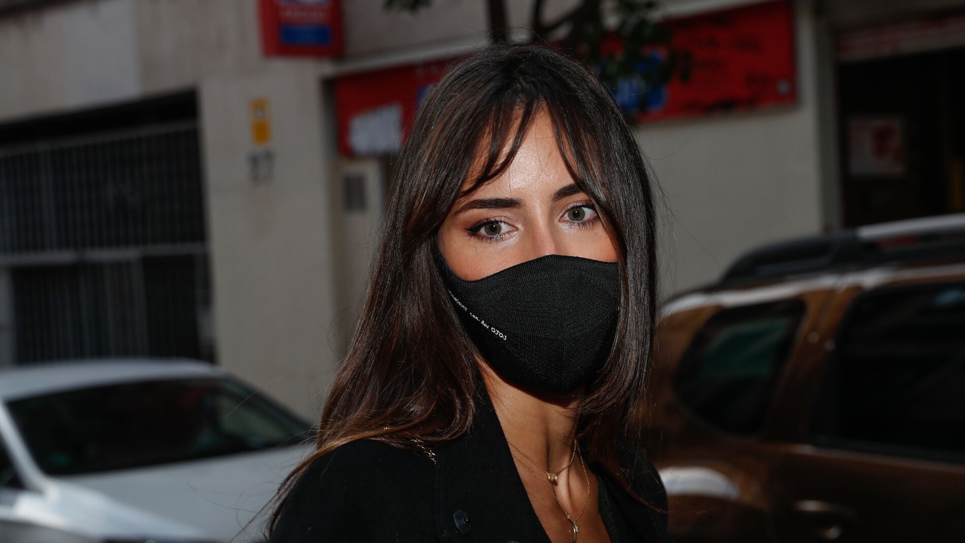 Así actúa Rachel Valdés, la novia de Alejandro Sanz, cuando le ...