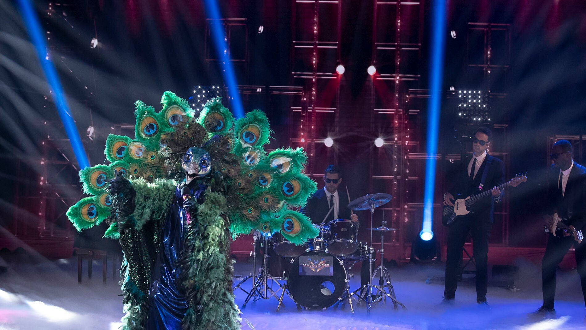 Pavo Real saca su lado más romántico en ‘Mask Singer’ con ‘Always’ de ...