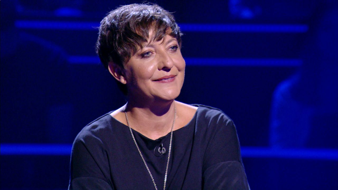 Eva Hache revela su faceta de cantante