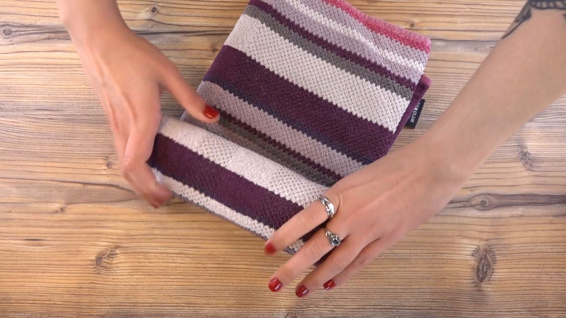 Así debes lavar, secar y guardar tus toallas para que se mantengan suaves