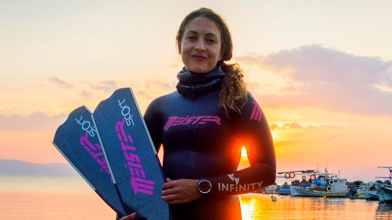 Isabel Sánchez-Arán rompe los registros de la apnea estática en España