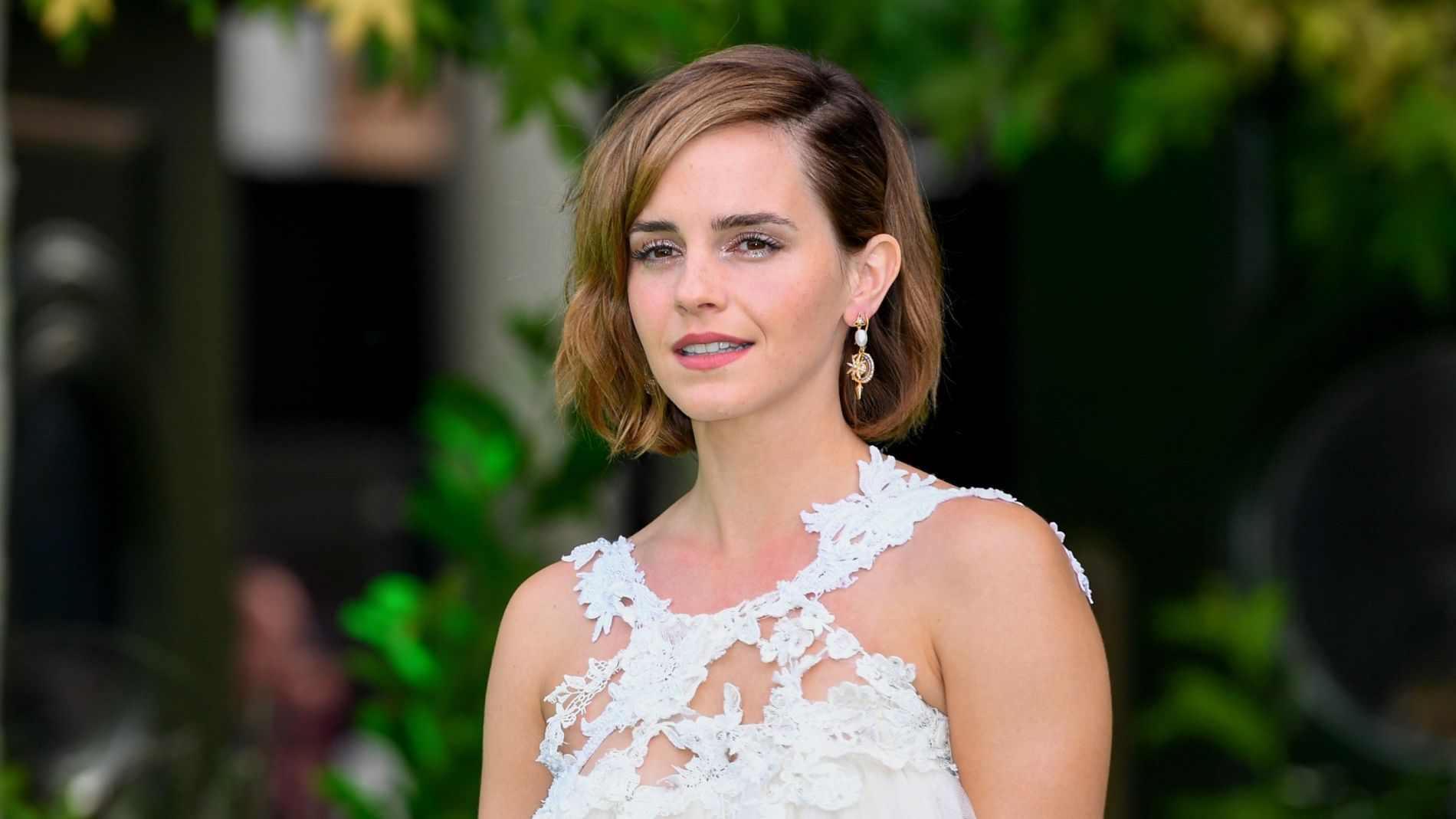 Emma Watson reaparece 2 años después y las redes arden con su ...