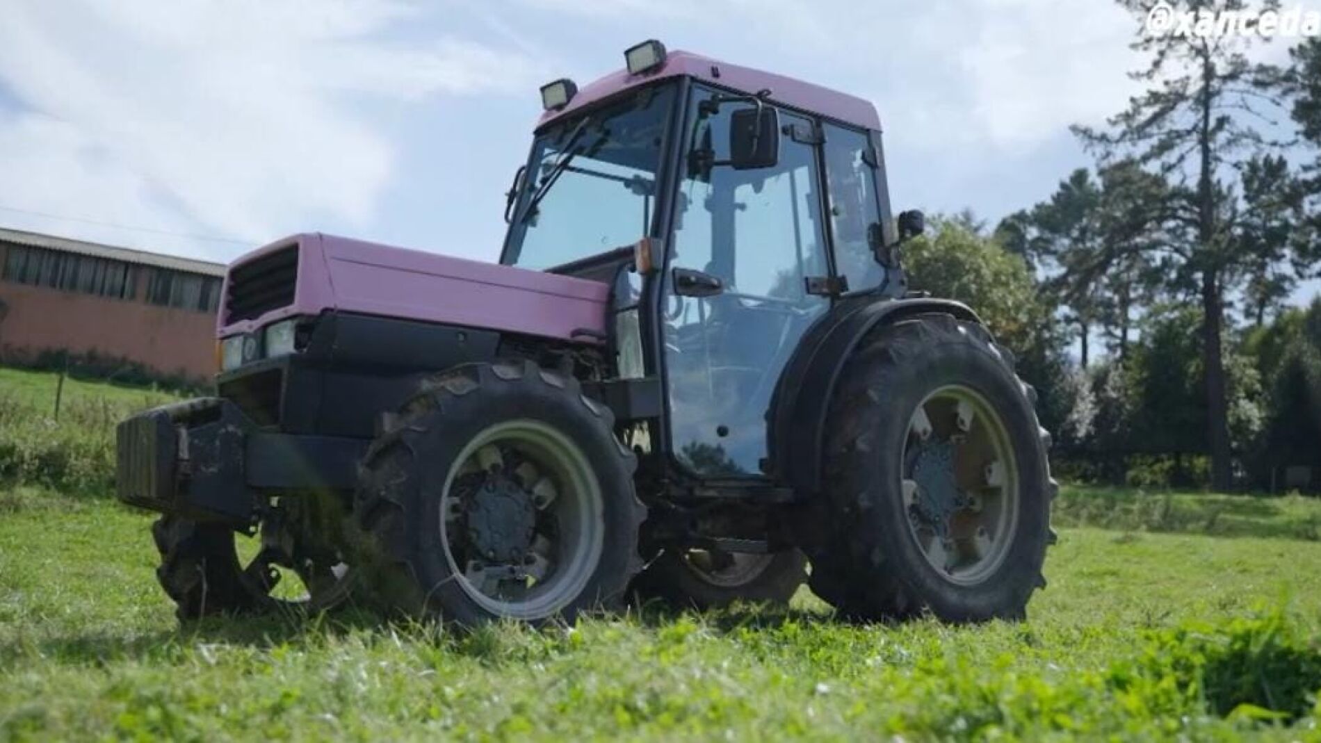 ‘Tengo un tractor… Rosa’, la iniciativa de una granja gallega en el Día ...