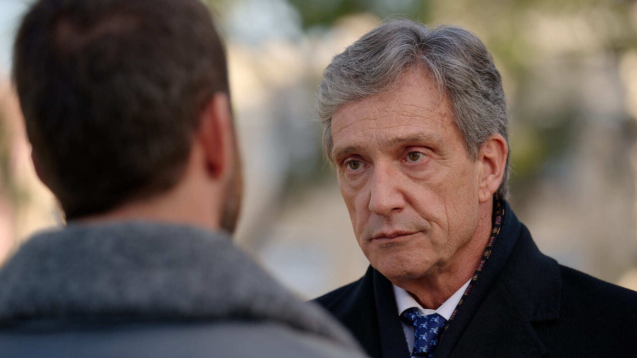 Vicente Ayala es Adolfo Uriarte, ¿Cuál será el objetivo de su vuelta a la familia de Garlo?