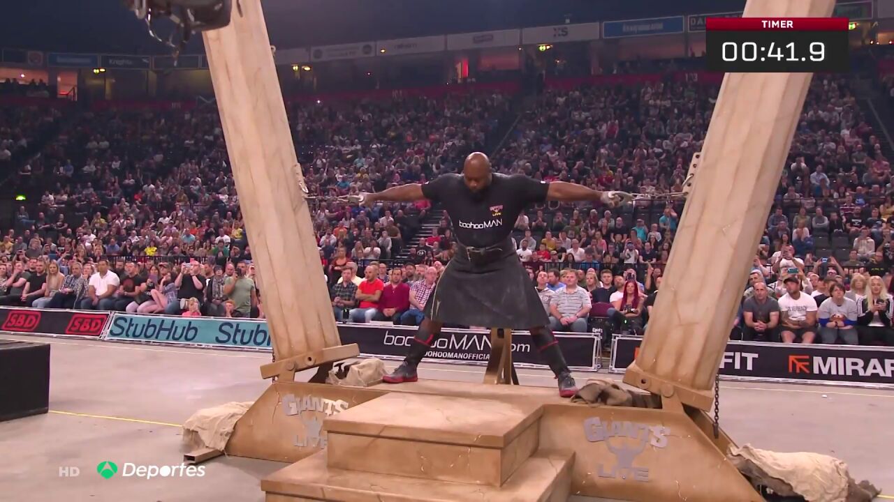 Mark Felix, el 'Hercules' del siglo XXI, capaz de aguantar 160 kilos en ...