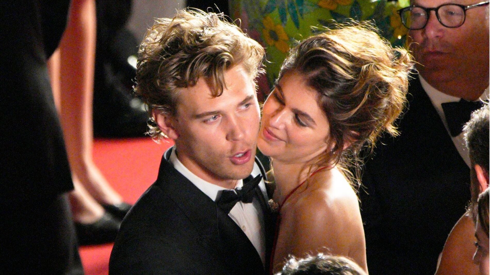 El beso de película que Kaia Gerber y Austin Butler en la alfombra roja ...