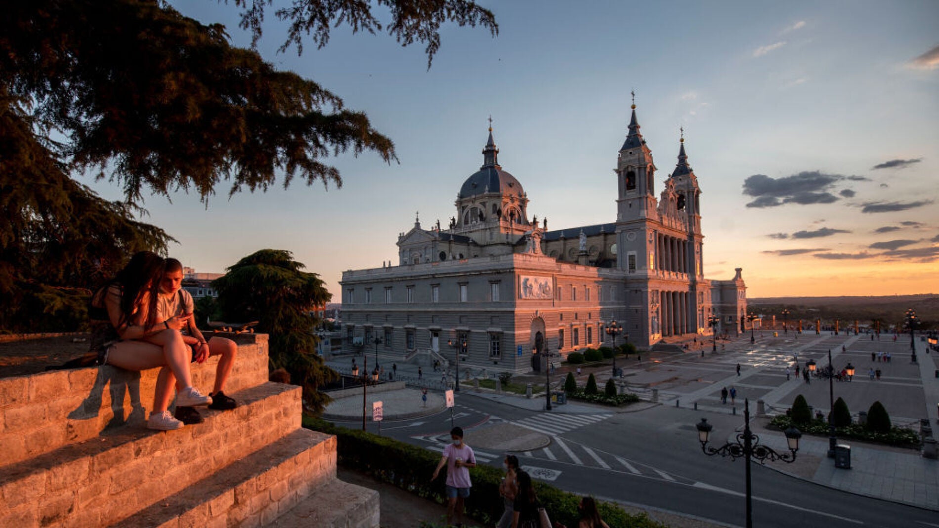 La historia de la catedral de la Almudena, desde su construcción hasta ...