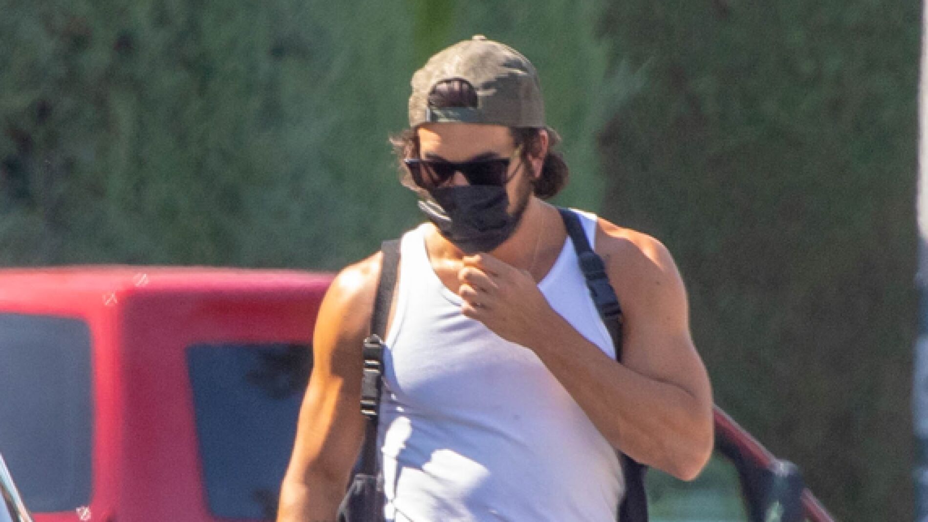 Mario Casas y Aura Garrido, nueva pareja: el beso que confirma su relación