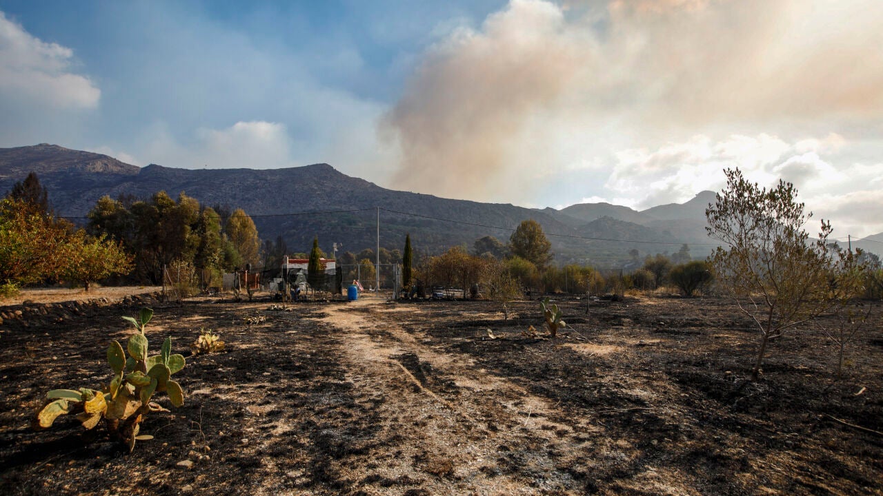 Así actúan los contrafuegos: crear nuevos fuegos para combatir al principal