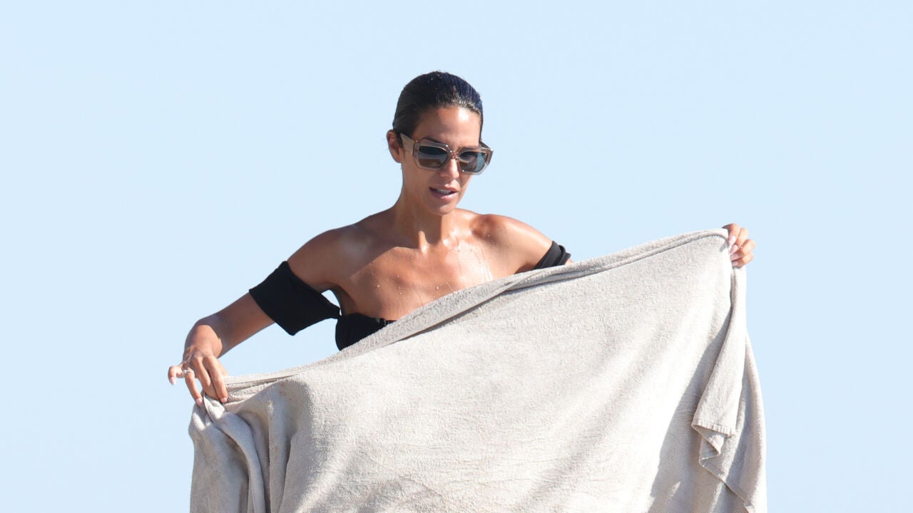 Tamara Gorro Sus Fotos Sin Bikini En Mitad Del Mar Que Tanto Esfuerzo 8851