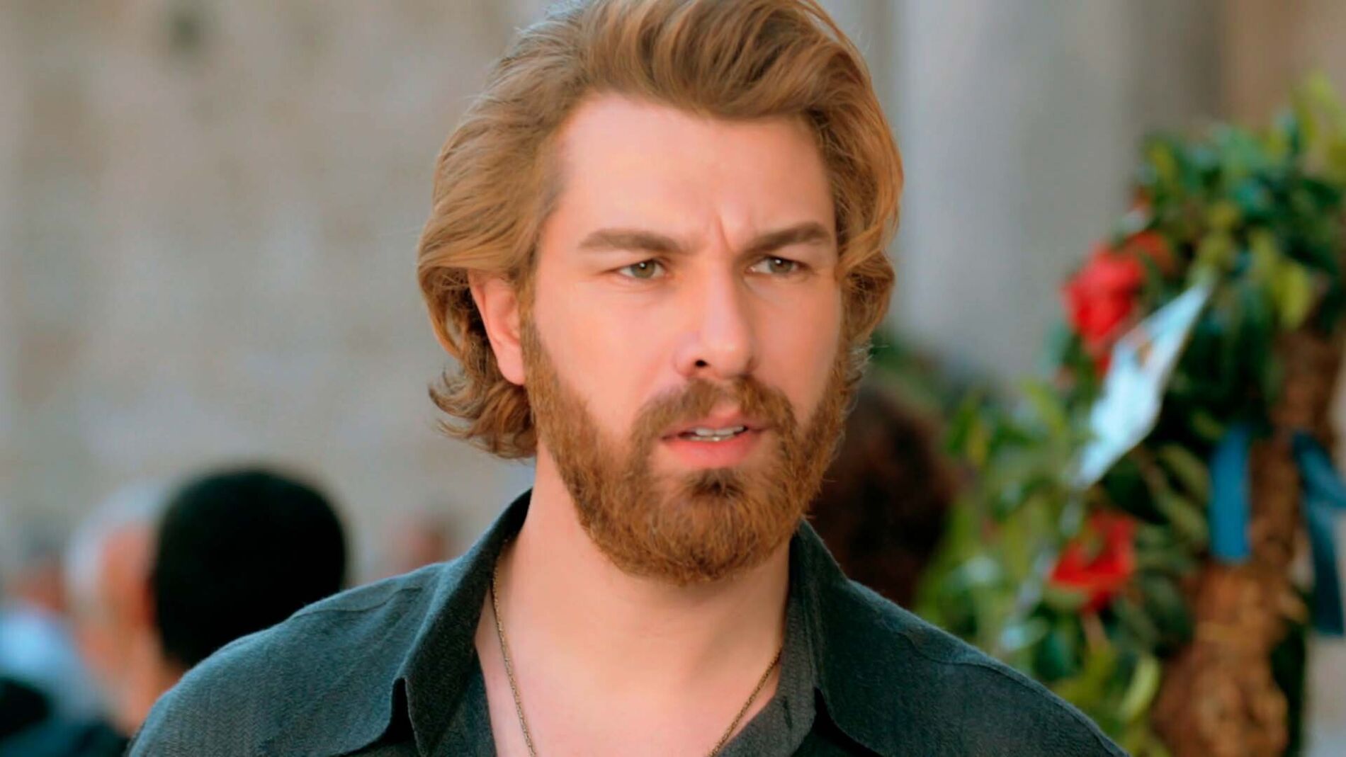 Fikret se entera de que hay personas vigilando a Fekeli y a Demir, ¿qué ...