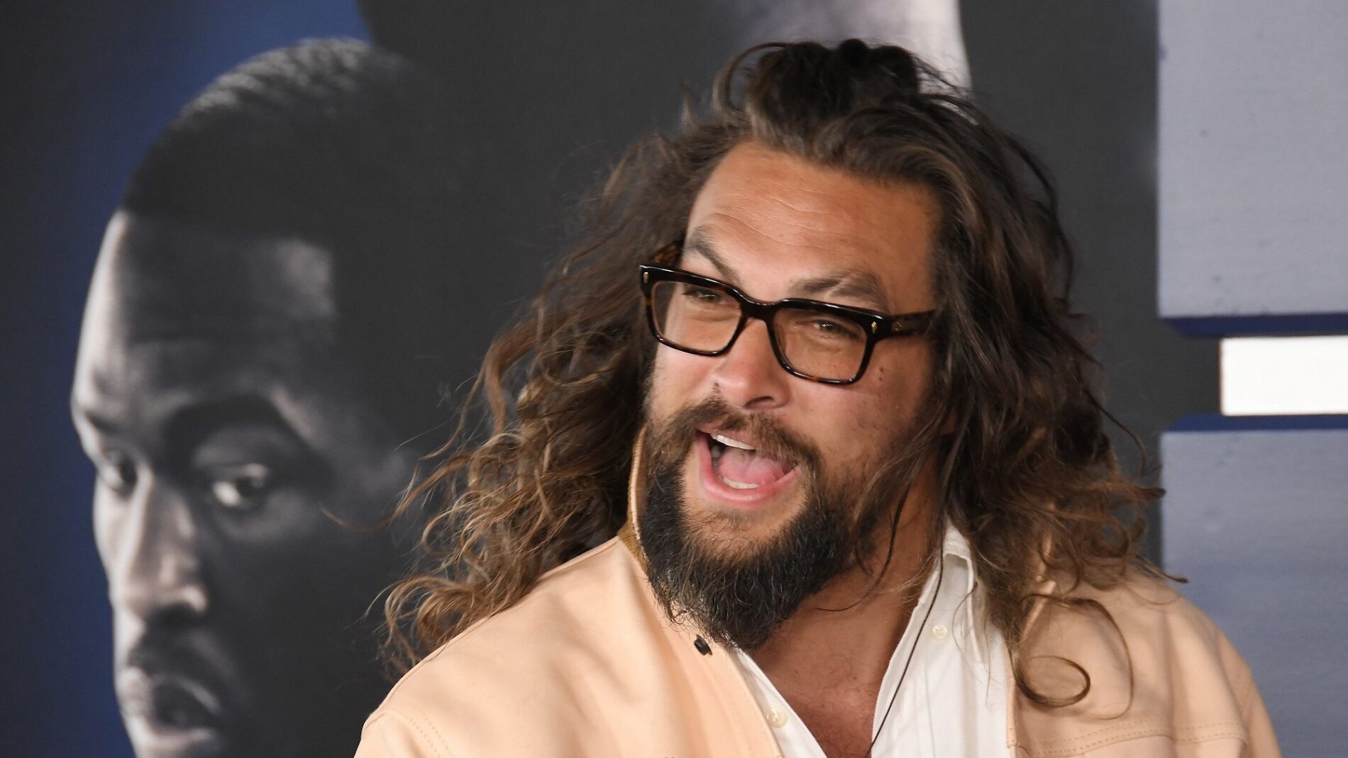 Jason Momoa se rapa el pelo e inmortaliza este 'dramático' momento en ...