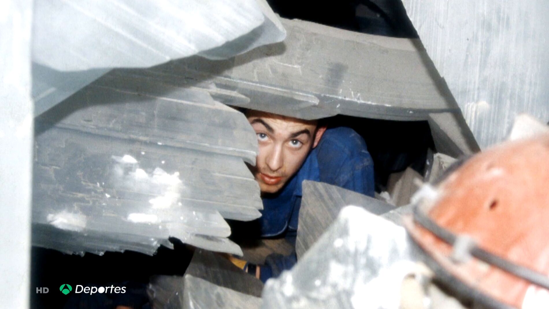 Visitamos la Geoda de Pulpí, la segunda más grande del mundo y ubicada ...