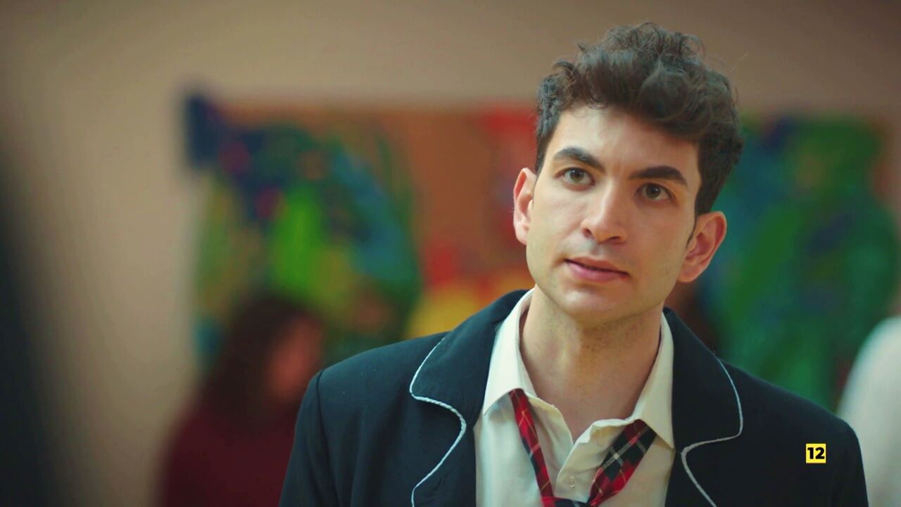 Tolga difunde una foto de Asiye de la noche de la fiesta: ¿Descubrirán ...