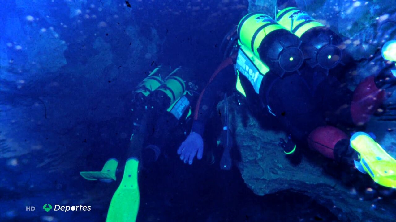El Pozo Azul, la cueva subacuática más larga del mundo localizada en Burgos
