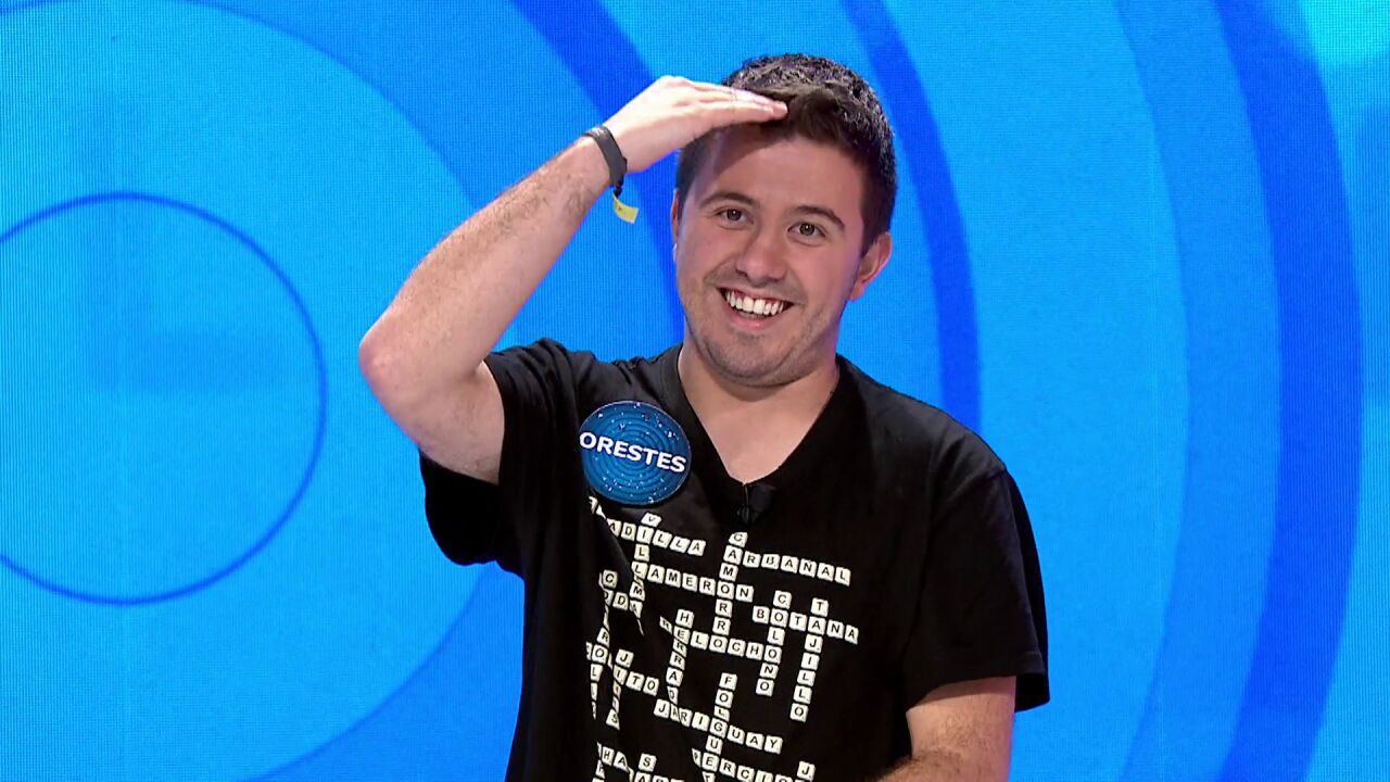 Es único: La broma de Orestes riéndose de sí mismo… ¡por su altura!