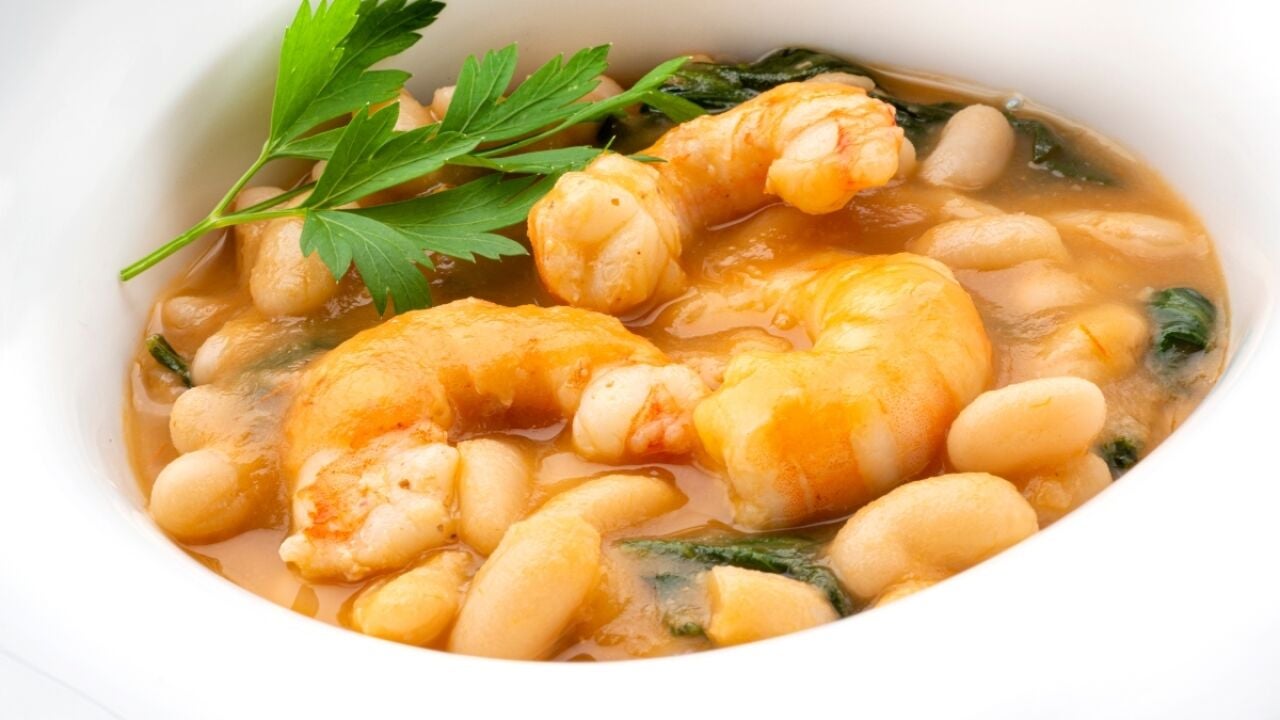 Cocina rápida de Arguiñano: Alubias blancas con espinacas y langostinos