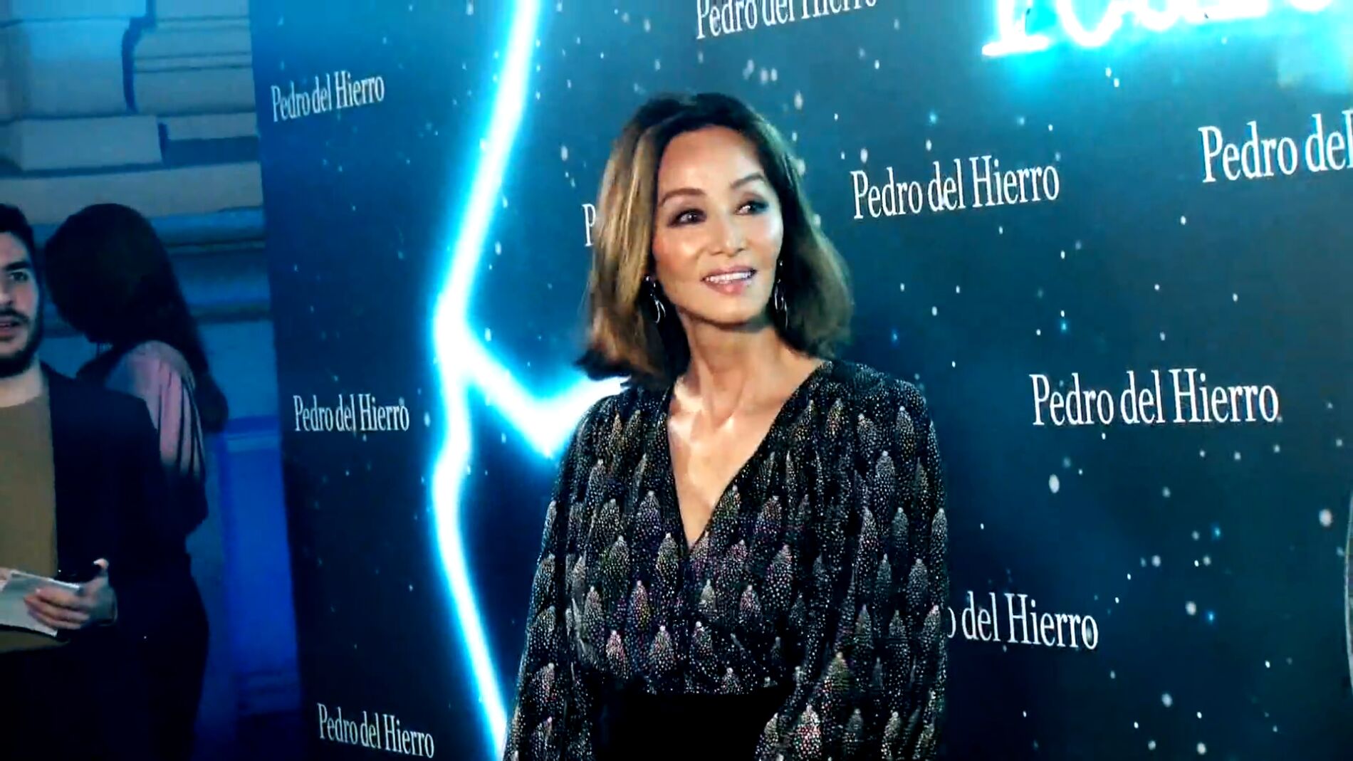 Isabel Preysler reparte mucho amor a sus hijas en redes sociales ...