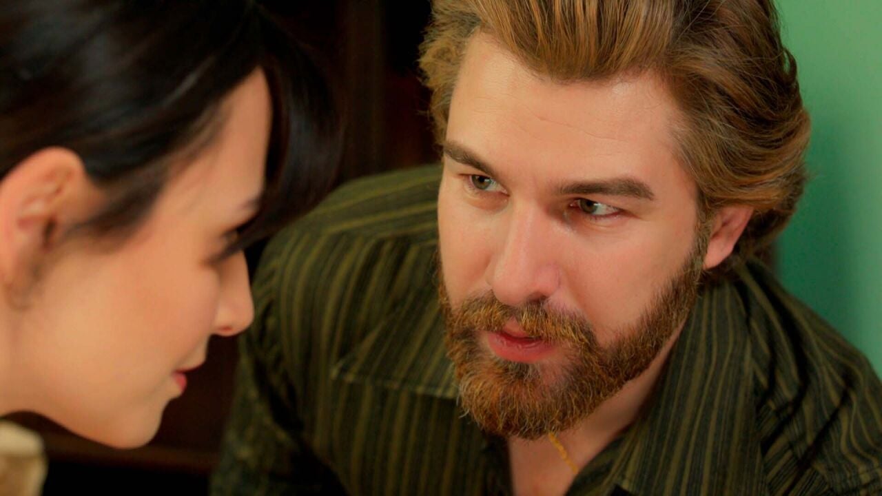 ¡Primer acercamiento entre Fikret y Zeynep! ¿Pasará algo entre ellos?