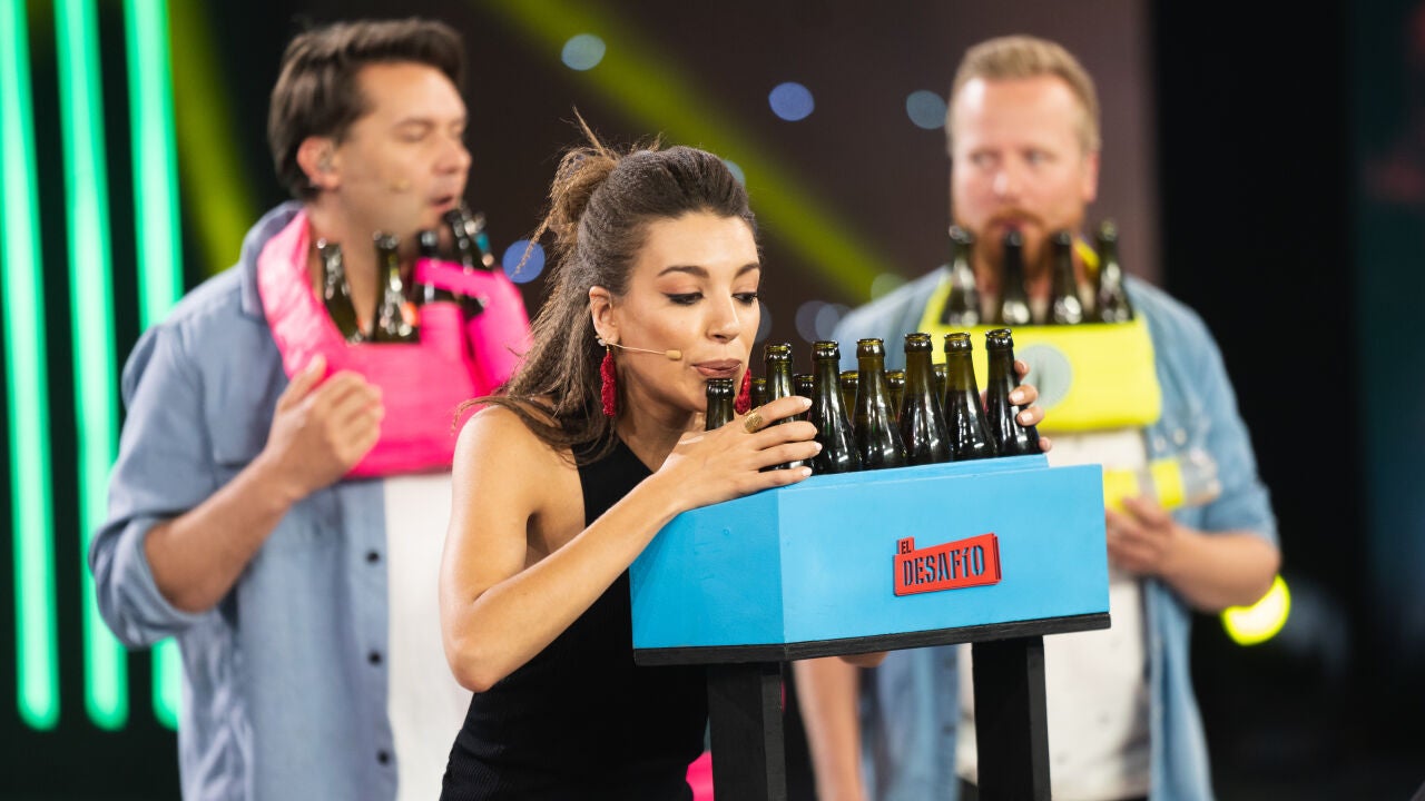 ¡Espectacular! Ana Guerra al son de ‘Wake me up’ interpretada con botellas