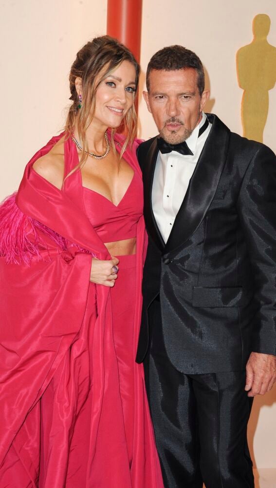 La complicidad de Antonio Banderas y su novia Nicole Kimpel sobre la ...