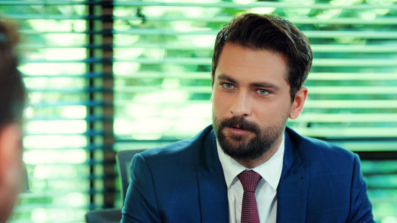 Onur Tuna, el nuevo galán turco que te seduce por partida doble en ...