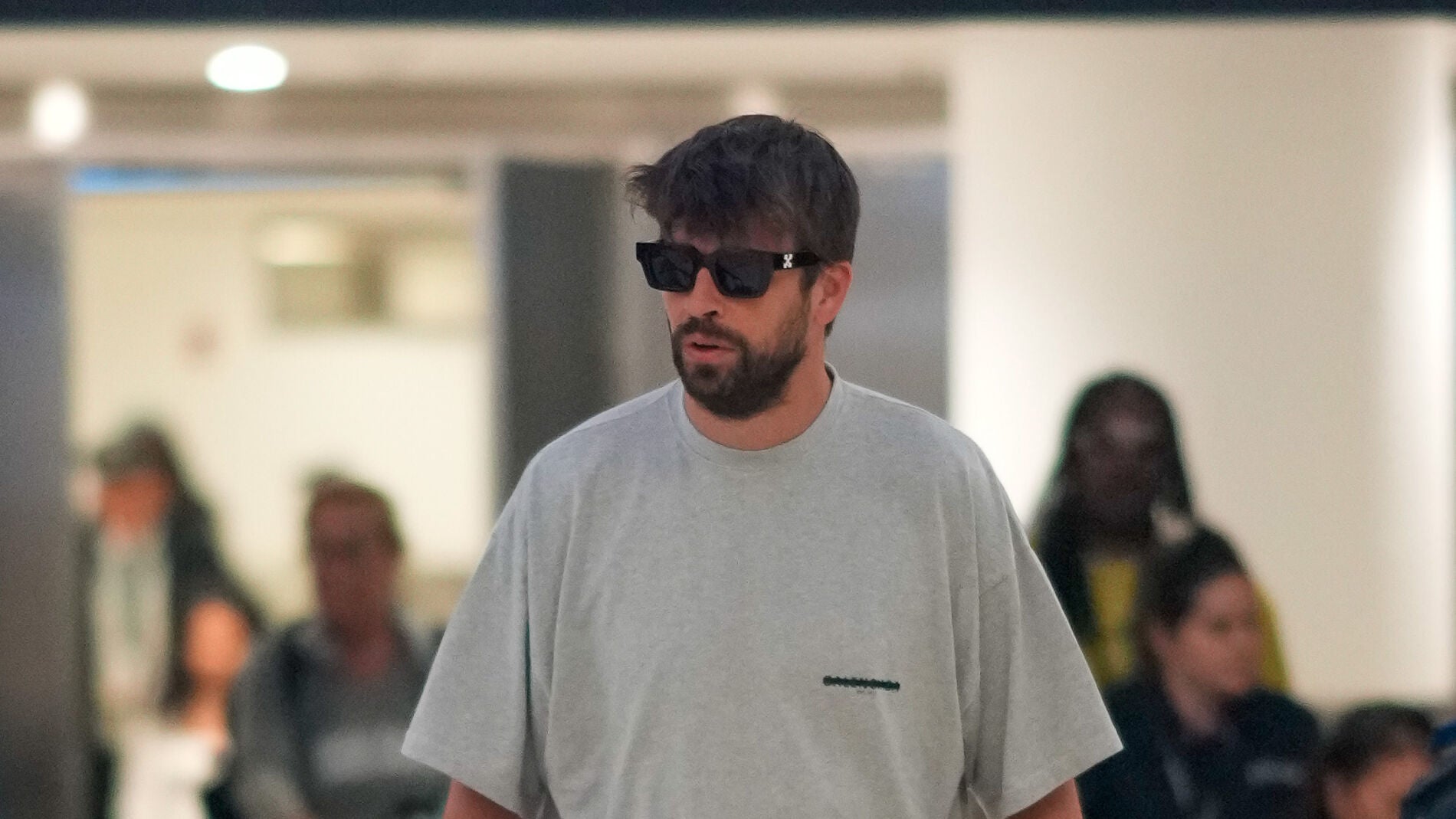 Piqué viaja a Miami por primera vez tras la mudanza de Shakira y sus ...