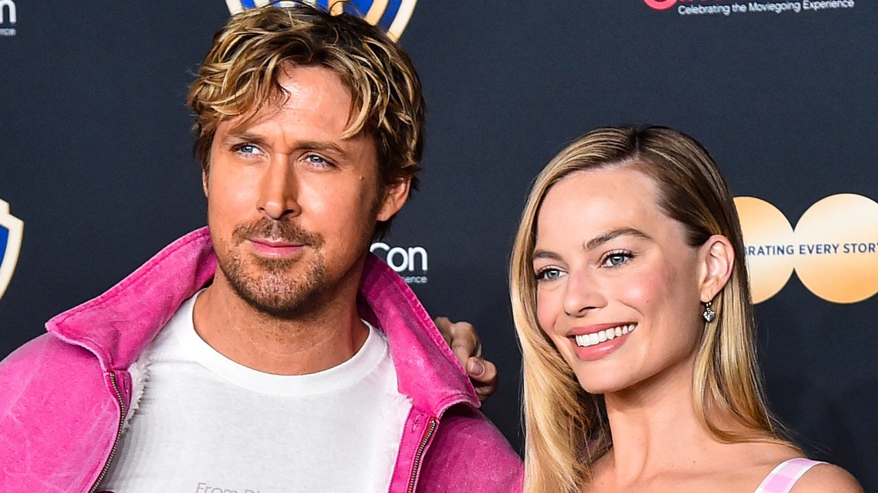 Margot Robbie Y Ryan Gosling Aparecen Transformados En Barbie Y Ken En La Alfombra Roja