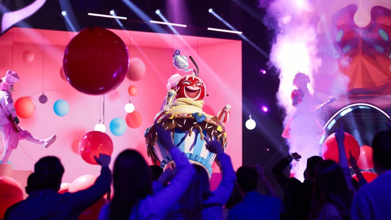 Cupcake endulza el plató de ‘Mask Singer’ con ‘Nada que perder’ de Pignoise
