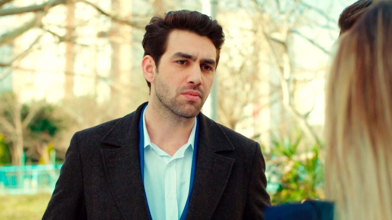 La trabajadora confiesa la verdad a Emir y Caner... ¡Ender la contrató ...