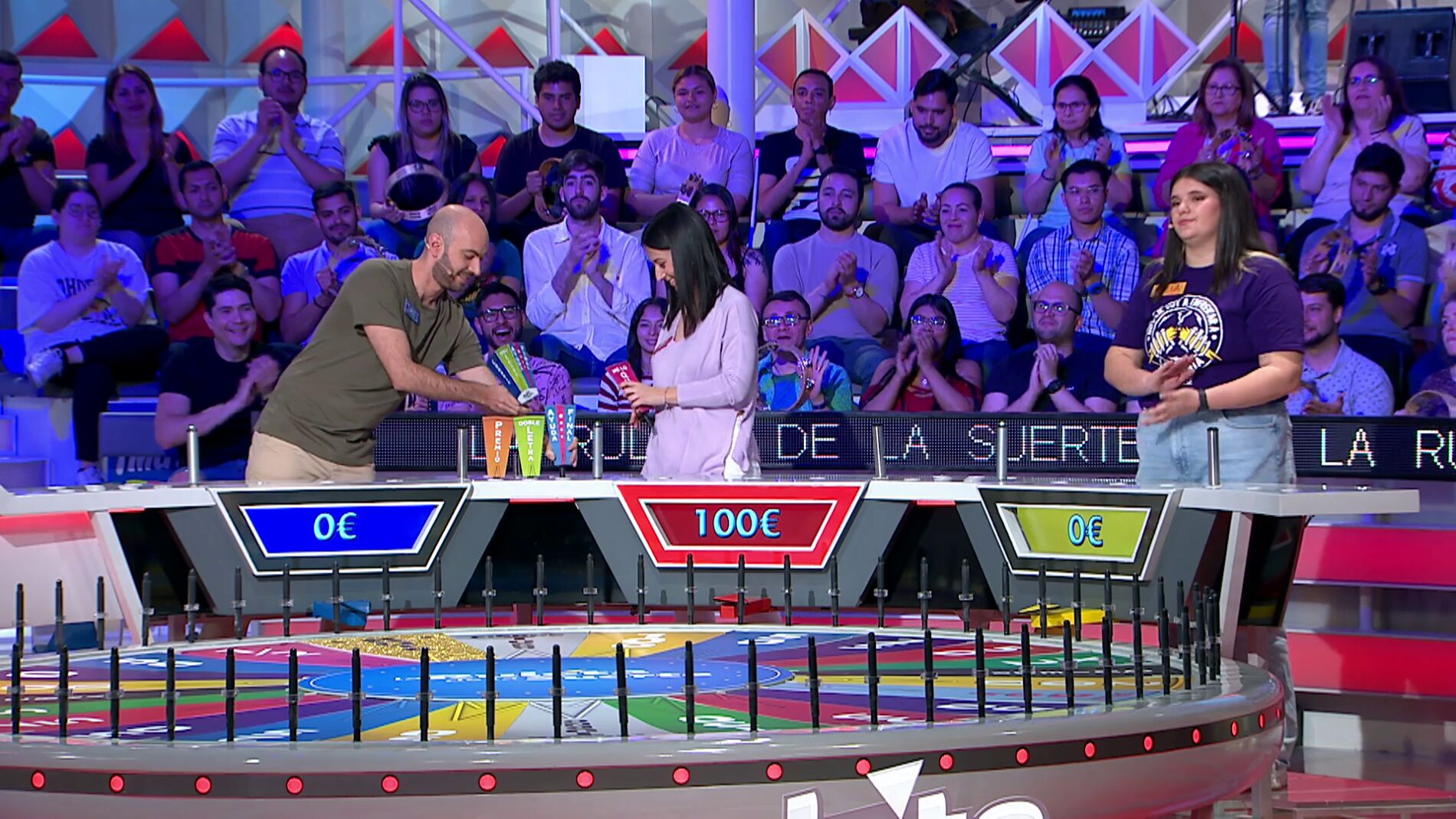 ¡Un robo que fastidia una final! La concursante utiliza un gajo para ...