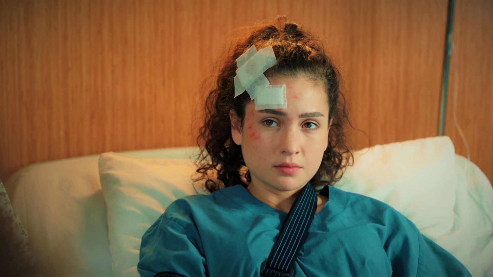 ¡Aybike está fuera de peligro y Asiye le pide perdón por todo lo ocurrido!, ¿solucionarán sus ...