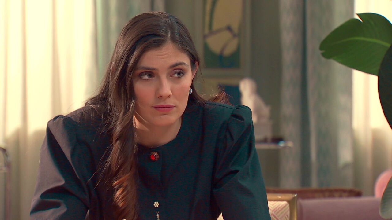 ¡Una mentira tras otra!: Andrea cae en el engaño de Vicente y le presta ...