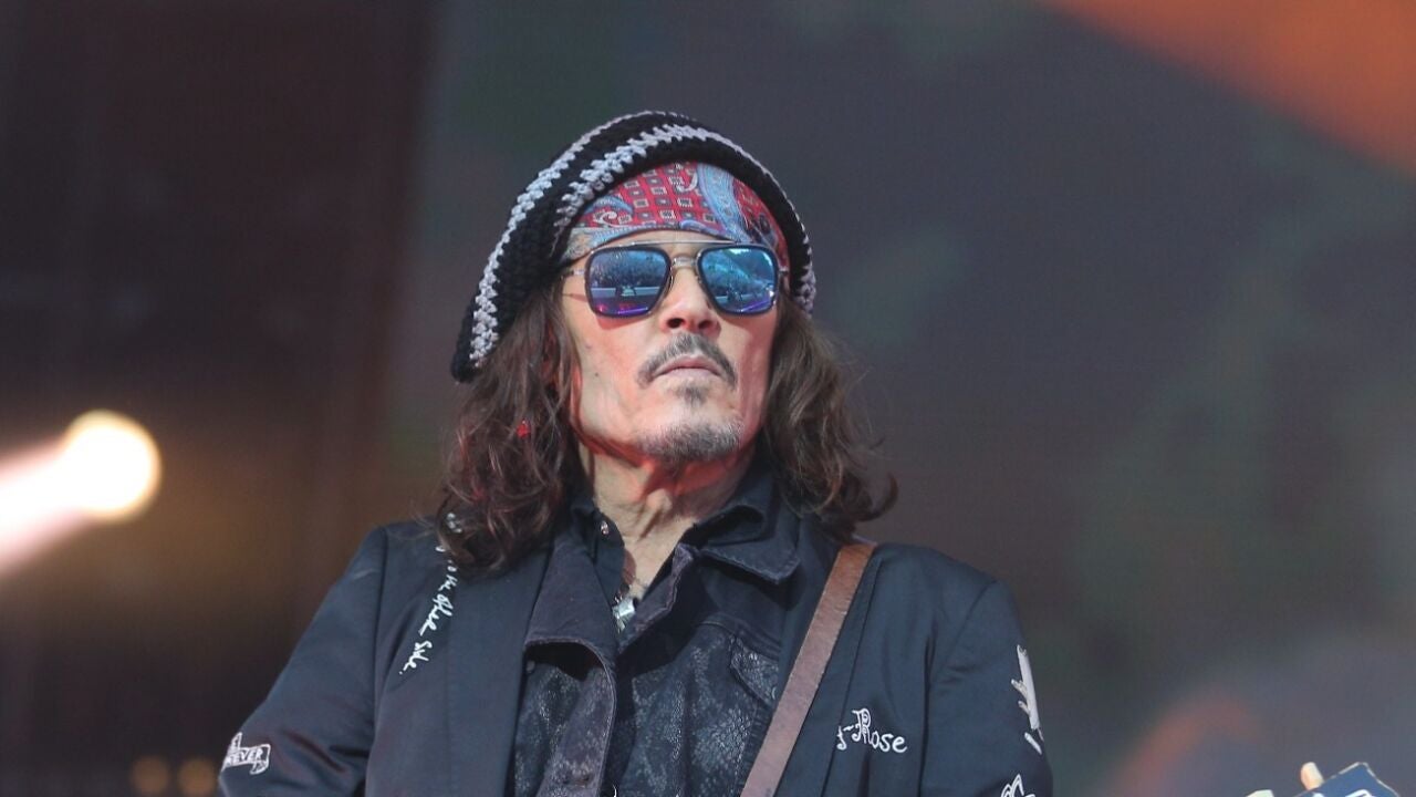 Las fotos de Johnny Depp con muletas y una bota médica tras sufrir una ...