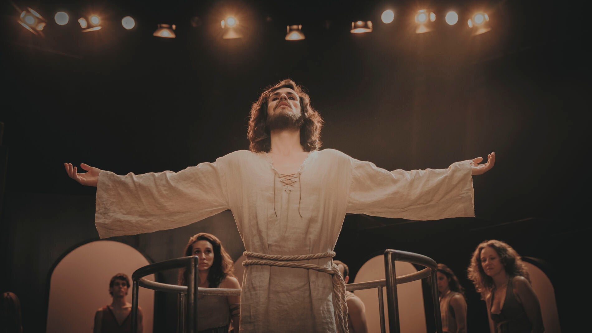 Camilo Superstar: la ambición de Camilo Sesto y el musical que nadie ...