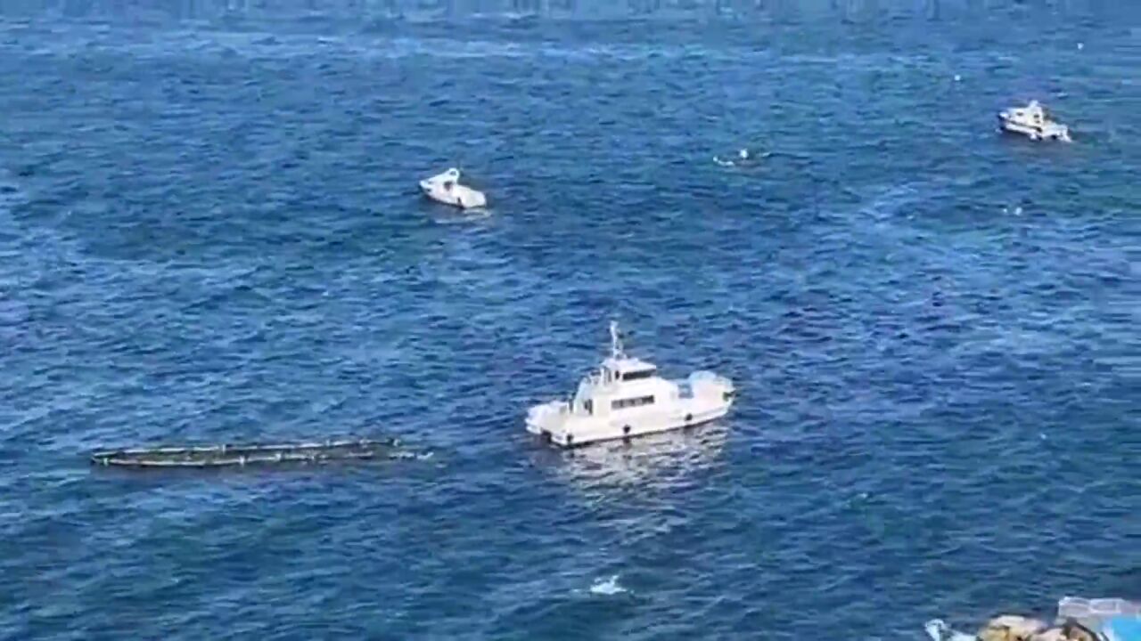 Se vierte petróleo de un barco en Gibraltar y cancelan toda la ...