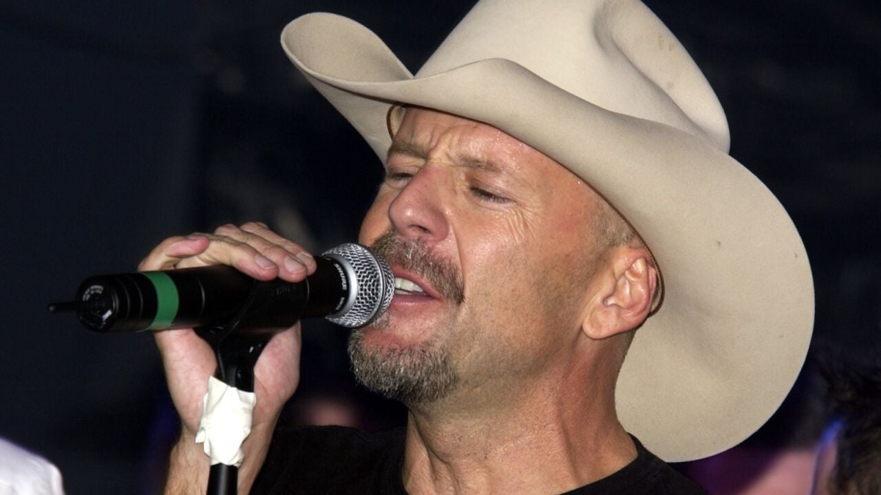 El desconocido pasado de Bruce Willis como cantante que está dejando en ...