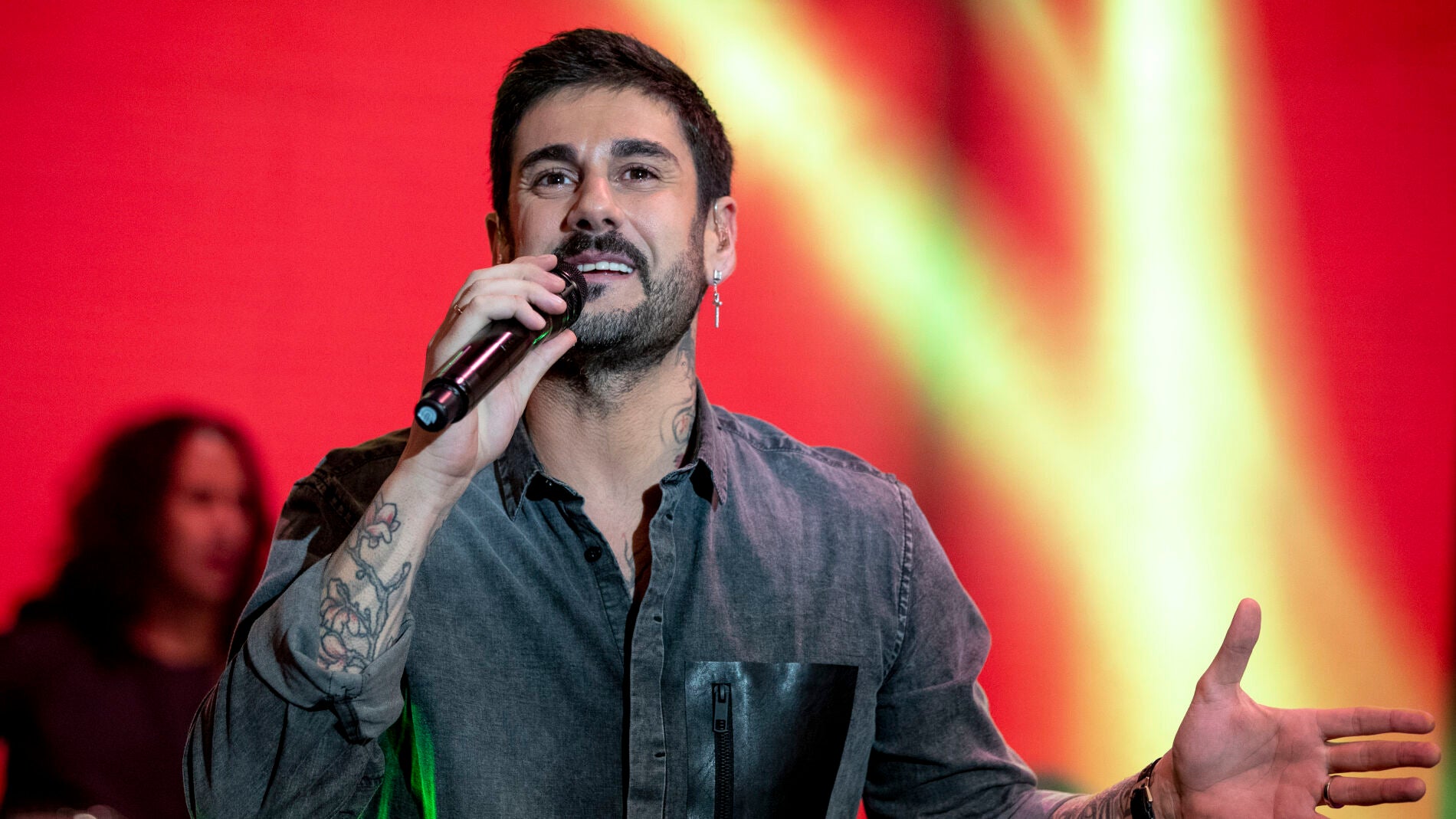 Así es Carlota, la hija de Melendi que ya es mayor de edad