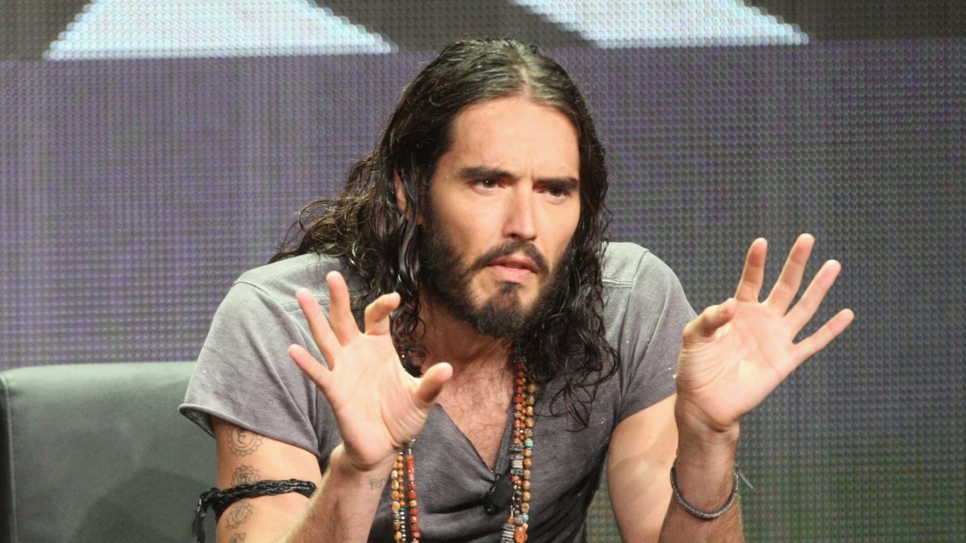 Russell Brand utilizaba un chófer oficial para recoger del colegio a ...