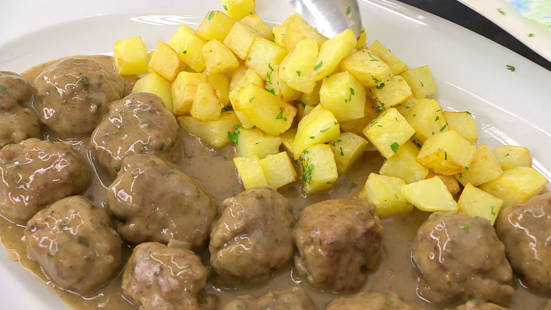 Receta de albóndigas en salsa de Arguiñano, un clásico con mucho sabor