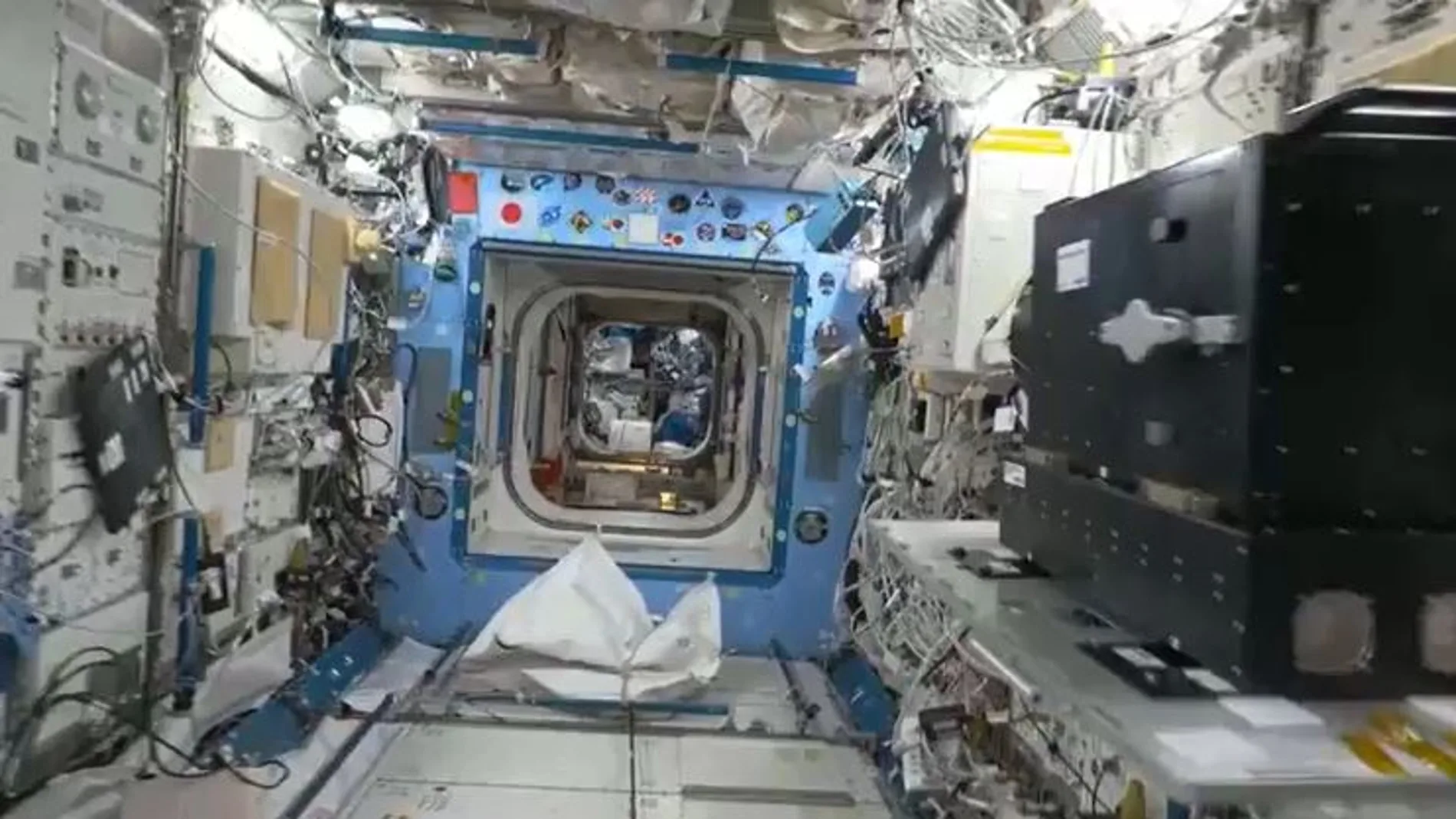 Video Un Astronauta Enseña Cómo Es La Estación Espacial Internacional