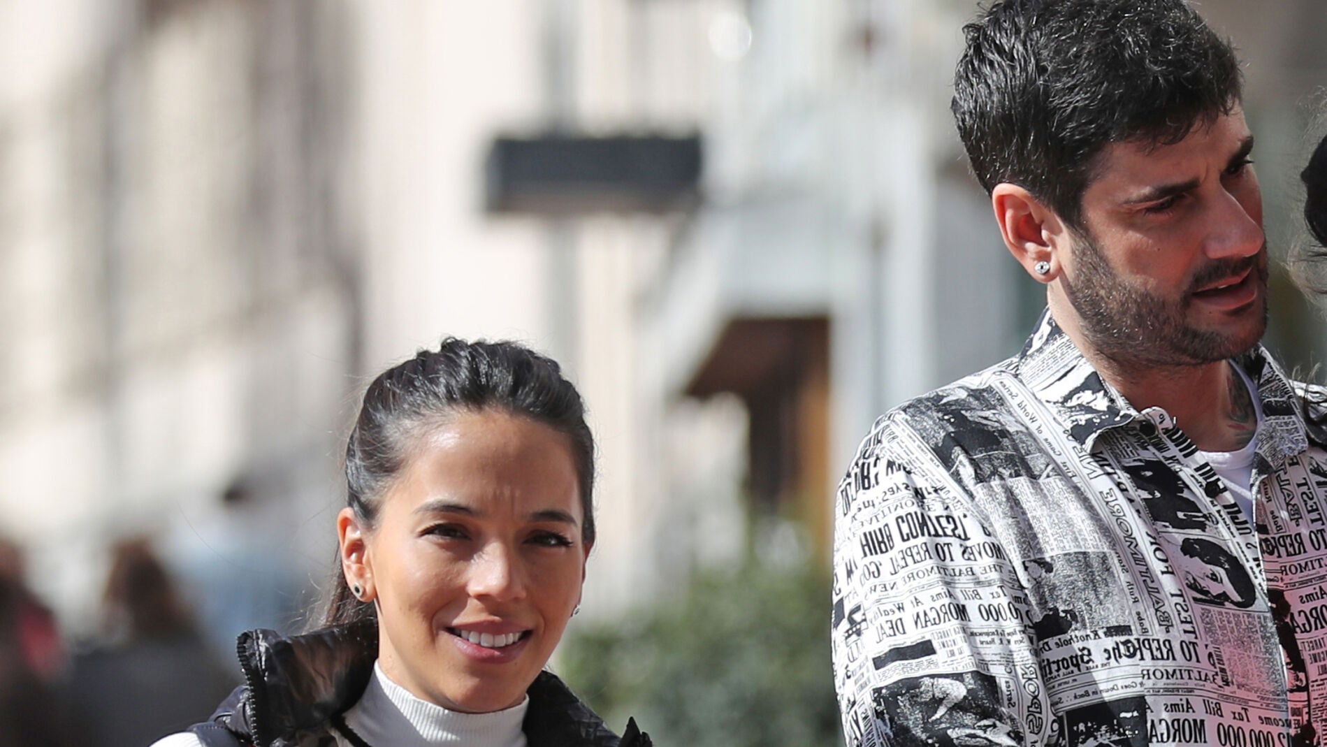 El posado navideño de Melendi y su familia: La primera fotografía con ...