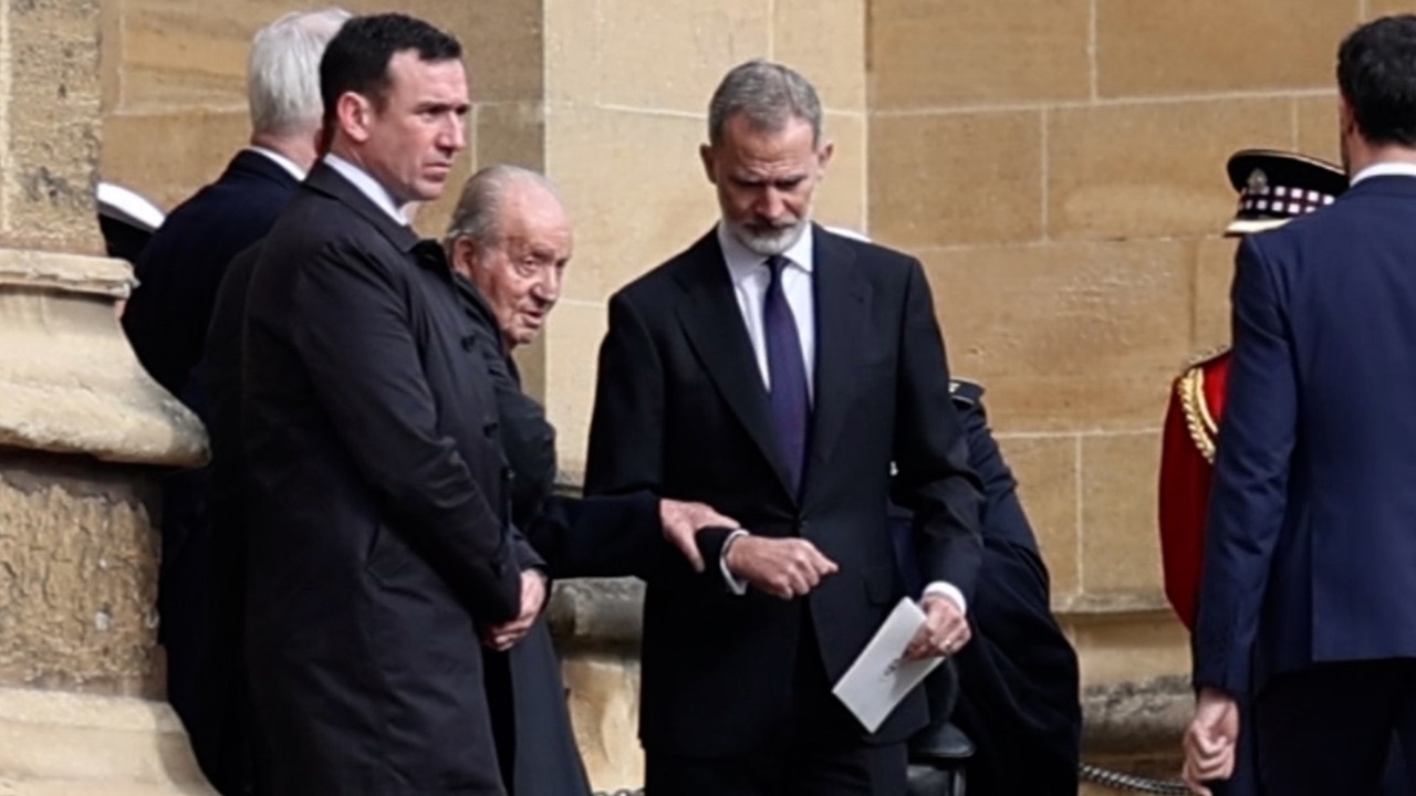 Felipe Vi Y Juan Carlos Se Rencuentran En Windsor Durante Una Misa En